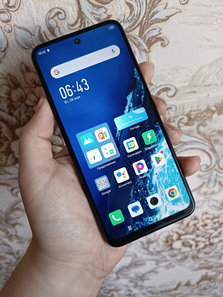 Infinix HOT 30 PLAY 8/128 GB коробка документ в идеальном состоянии