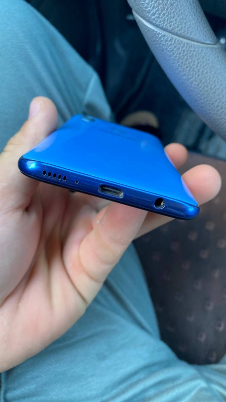 Samsung A40 4\64 gb