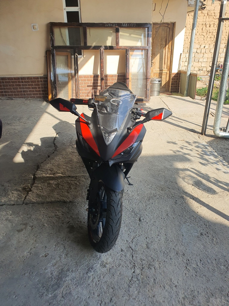 Yamaha R 3 6V новый 400 куб