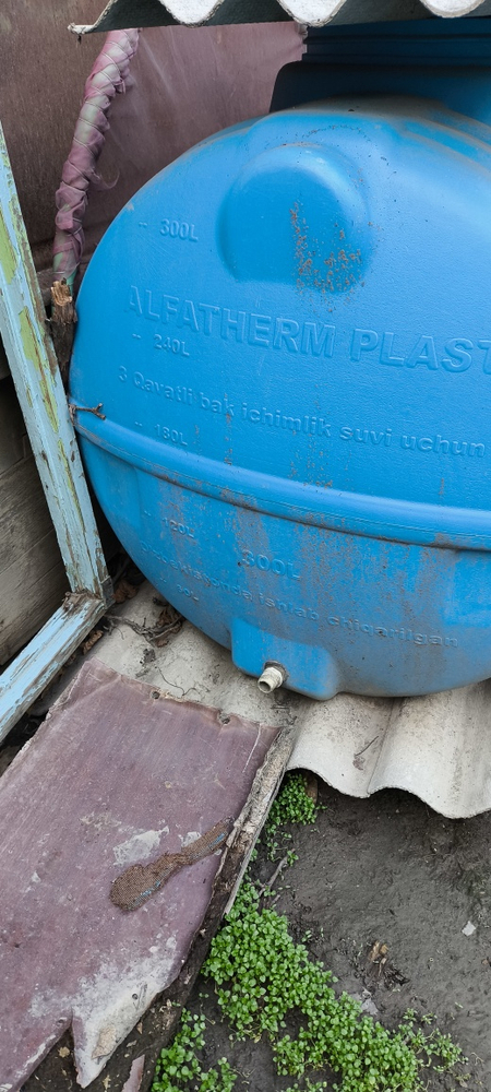 Продам бак для воды 300 л