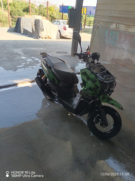 Skutr tank sotiladi