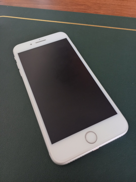 Iphone 8 plus с гарантией