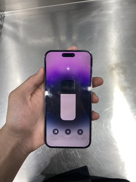 iPhone 14 pro max. 900$