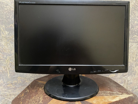 Монитор LG (lcd 19)