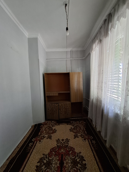 Fargona shaharda 2 xona qilingan uy sotiladi. 19300$