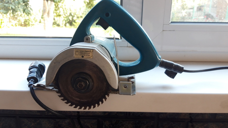 Дисковая пила Makita 4100nh