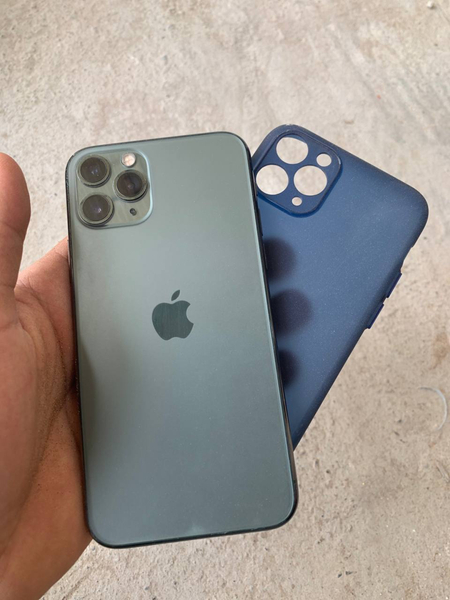 iphone.  11. pro.