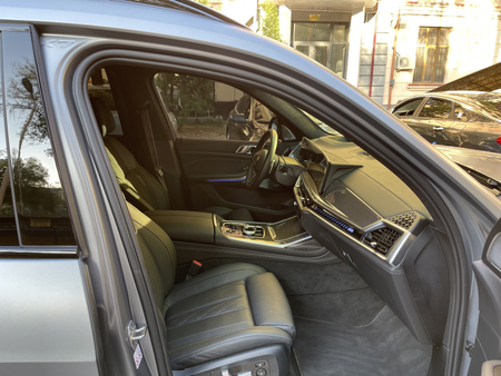 Продаю Bmw x7 m60 2023