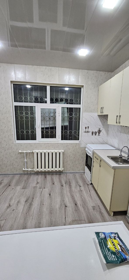 2/1/4 Ялангач Базарчик. 47м². Не торцевая. Балкон 1,5×3.
