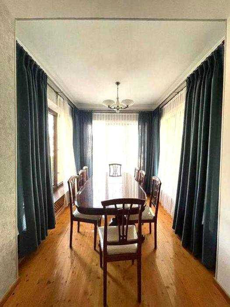 Махалля Амир Темур 6-комн 300 м² 2-этажа 3,5-сотки ремонт бассейн