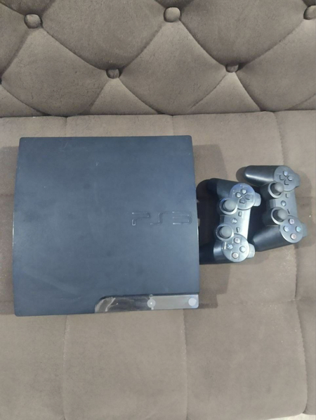 Playstation 4 pro/ 3 slim