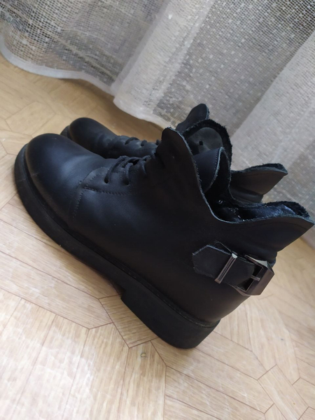 Ботинки кожаные женские