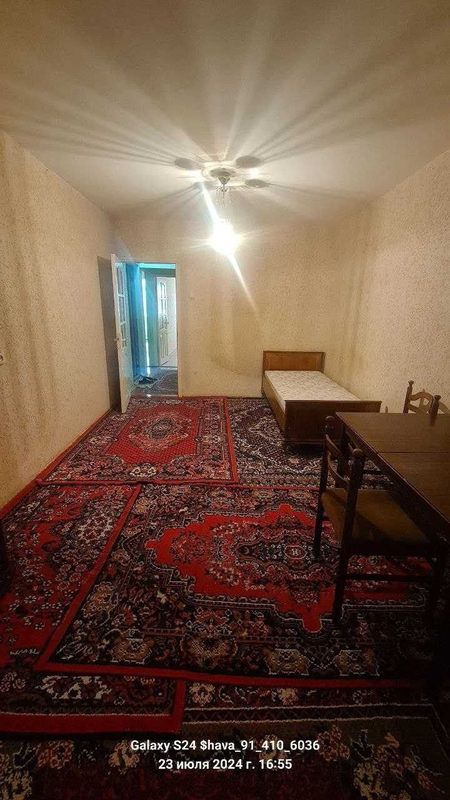2 xonali kvartira sotiladi