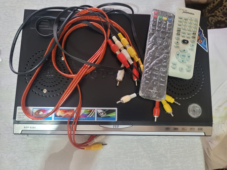 Dvd диск читает + HDMI