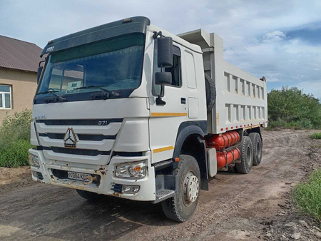 Самосвал HOWO 25 тн