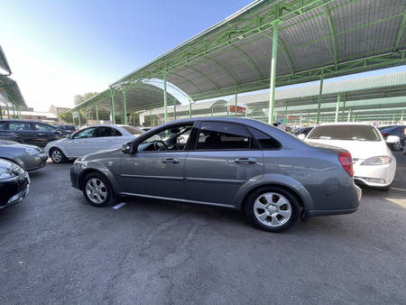 Chevrolet gentra 2020 yil 3 poz avtamat probeg 142.000 min toza metan