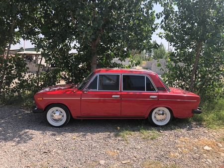 Jiguli 2106 srochni sotiladi
