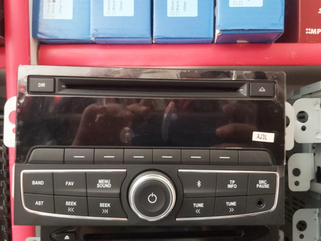Gentra mafon magnitafon bluts aux disk radio