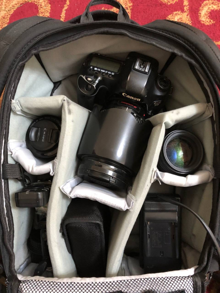 Canon 5 mark 3 срочно сотилади