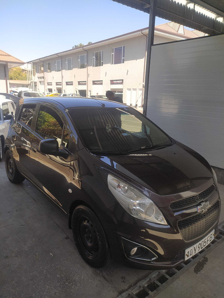Spark sotiladi toza