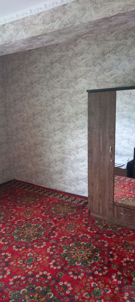 Чиланзар 3.  2 переделенная в 3 х. Срочно 400$