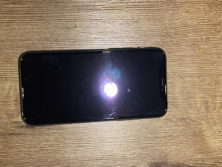 Iphone 11 Pro ……………