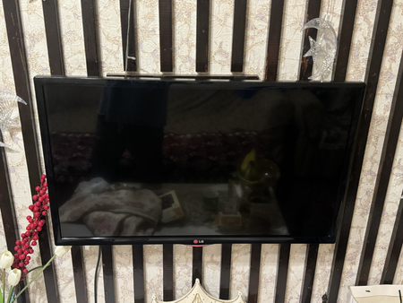 LG 32 Телевизор идеал + Smart box