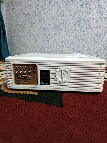 Video proyktor model: 6