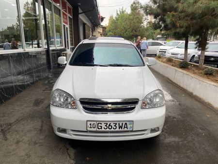 Lacetti 2013 yurgan 84.500 Avtamat benzin realni oladganla tel qlila