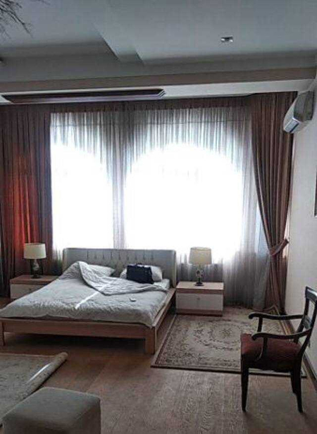 (К128659) Продается 6-ти комнатная квартира в Яшнабадском районе.
