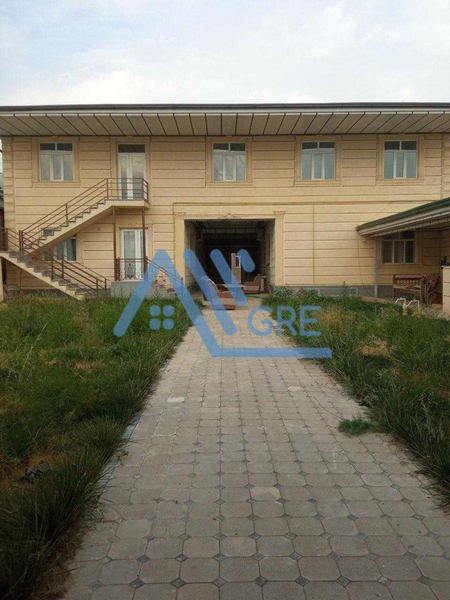 Янгиюль р-н Дехконобод махалля 10 соток новый 2 дома 15 ком.
