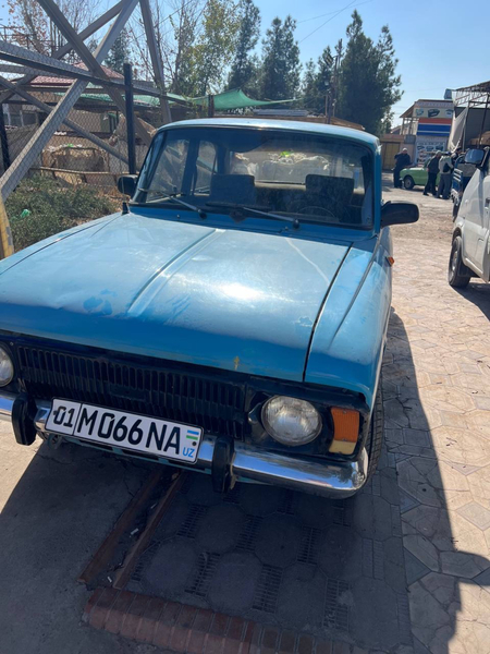 maskivich yurib turgan