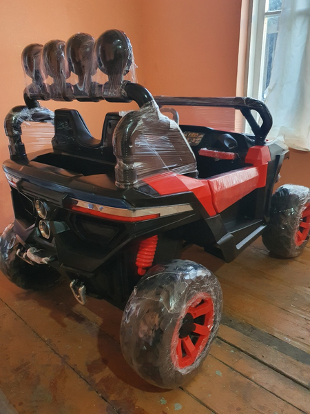 Detskiy mashinka Baggi 4×4
