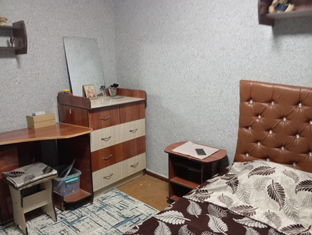 Продаю дом (часть)