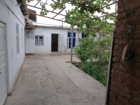 Hovli sotiladi Galaba shoh ko'chasi 15- uy