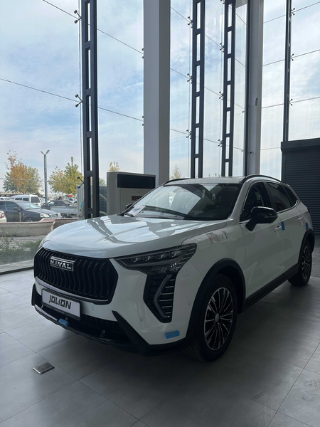 HAVAL JOLION 1.5T Samarqandagi avtosalonda