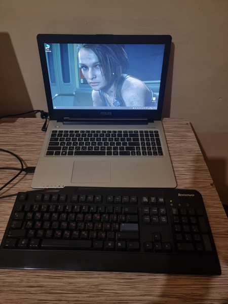 Ноутбук Asus буу
