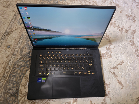Asus rog zephyrus M16