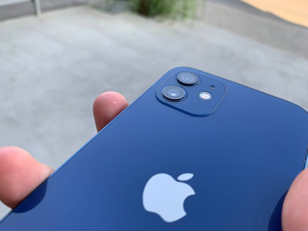 iPhone 12 128 GB ideal aybi yoq batareyka betasi 80% obmenga
