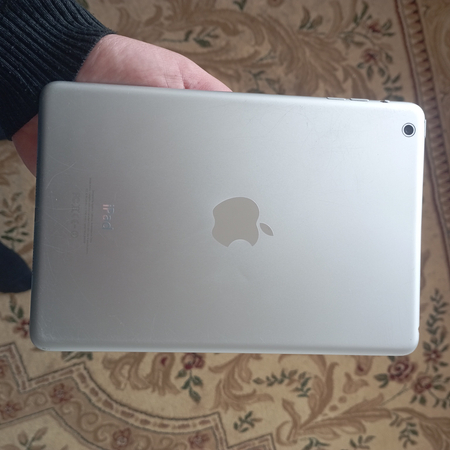 Ipad sotiladi 64 gig