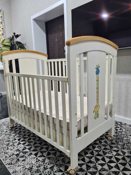 Детская кроватка Good Baby