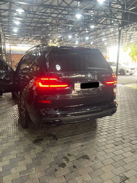 BMW X7 M60i full option