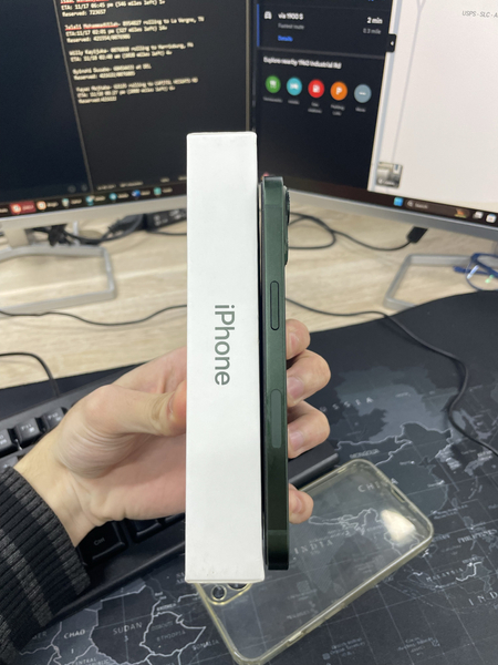 Iphone 13 GREEN colour