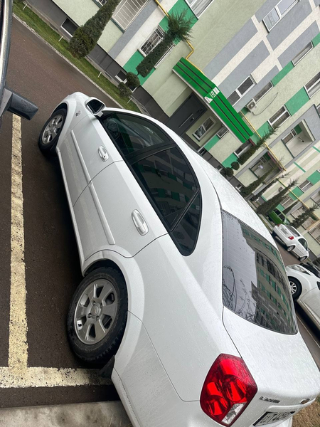 Gentra chevrolet avtomashinasi sotiladi