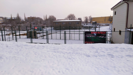 Mini futbol stadioni uzoq muddatli ijaraga beriladi.