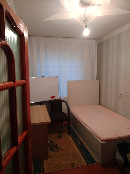 Продается Гулобод Ц-26 3/1/5 балкон 2/6 площадь 70 м2