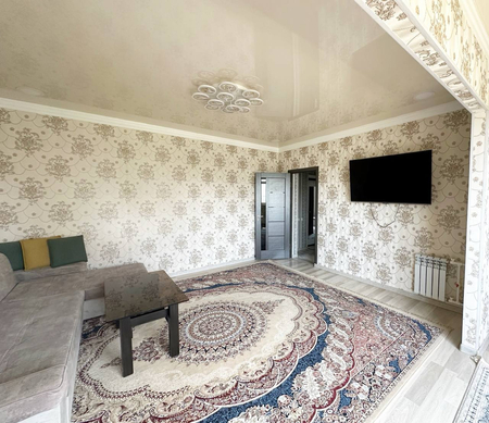 Продаётся 2-кварира в Центре Яккасарайского района
