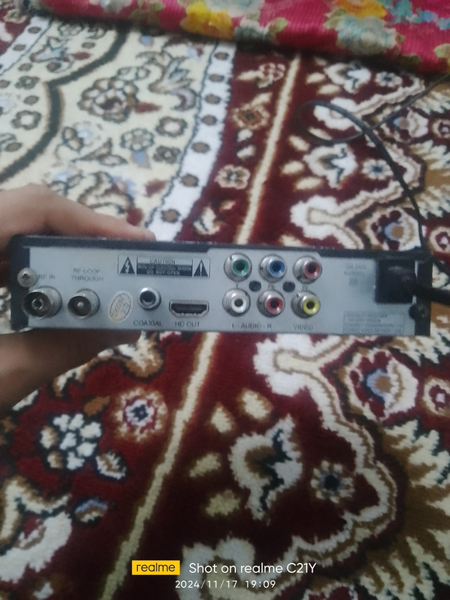 Tuner sotiladi holati yaxshi soʻmida ulaq joyi bor