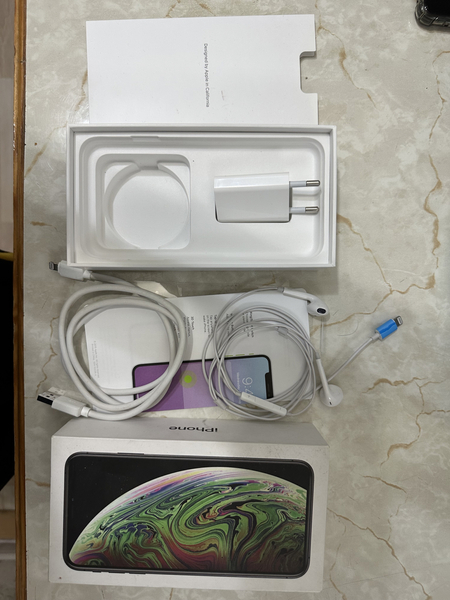 Apple iphone xs max - black 64