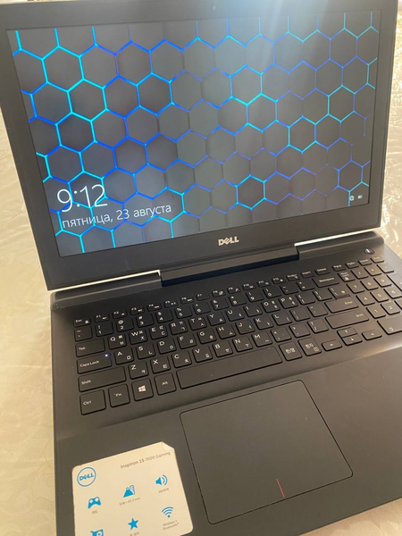 Noutbook Dell  900$ kelwlad